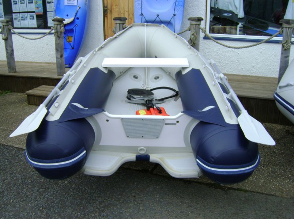 Надувная лодка Honwave T32 IE2